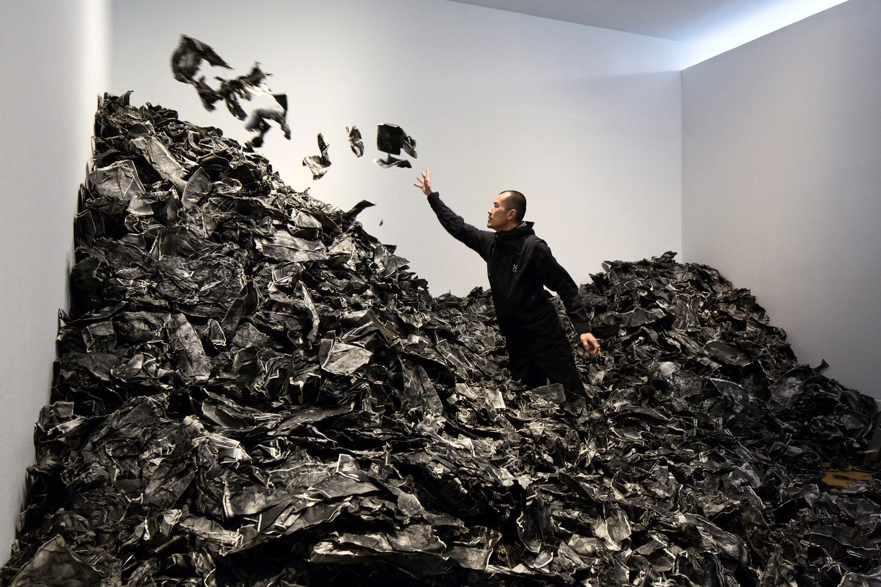 Daisuke Yokota Artist Foam All About Photography